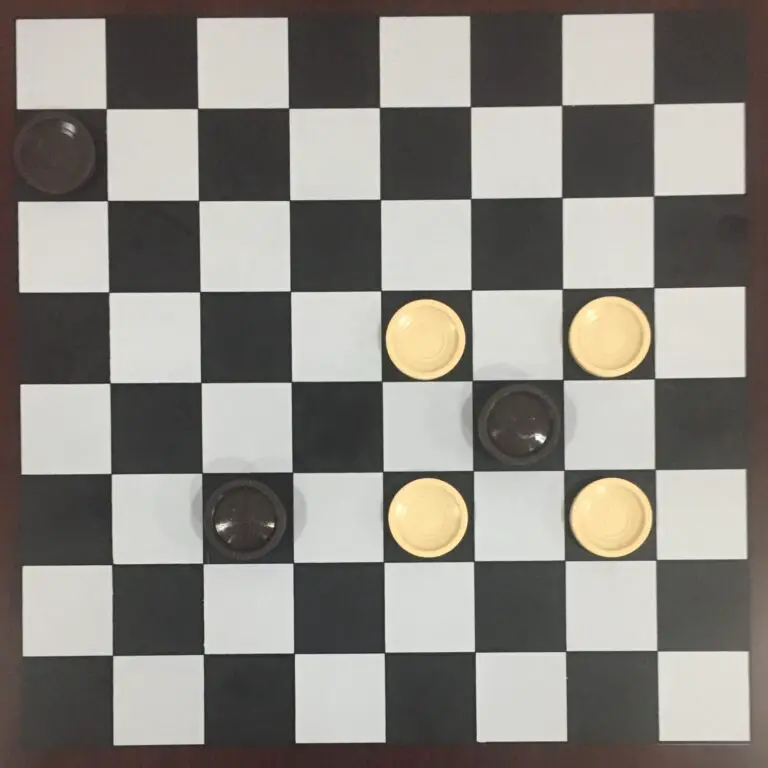 Checkers Rules – Holding the Cards